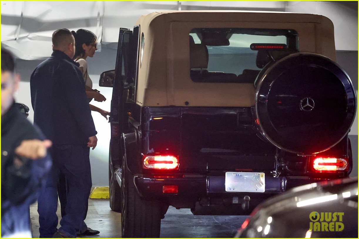 Kendall Jenner & Hailey Bieber Step Out for Dinner at Celeb Hotspot ...