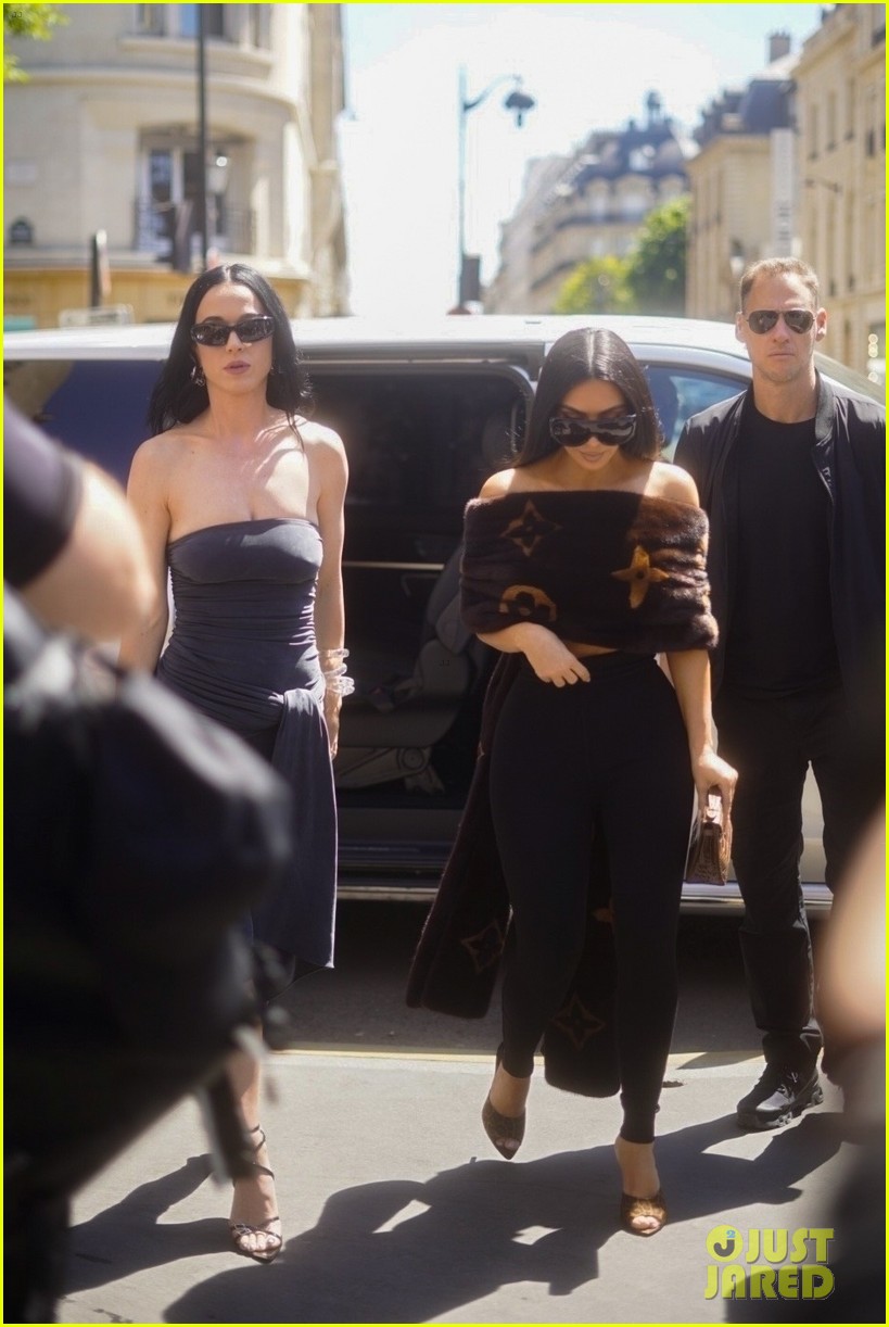 Photo: kim kardashian katy perry lauren sanchez bachelorette party 27 | Photo 5158852 | Just ...