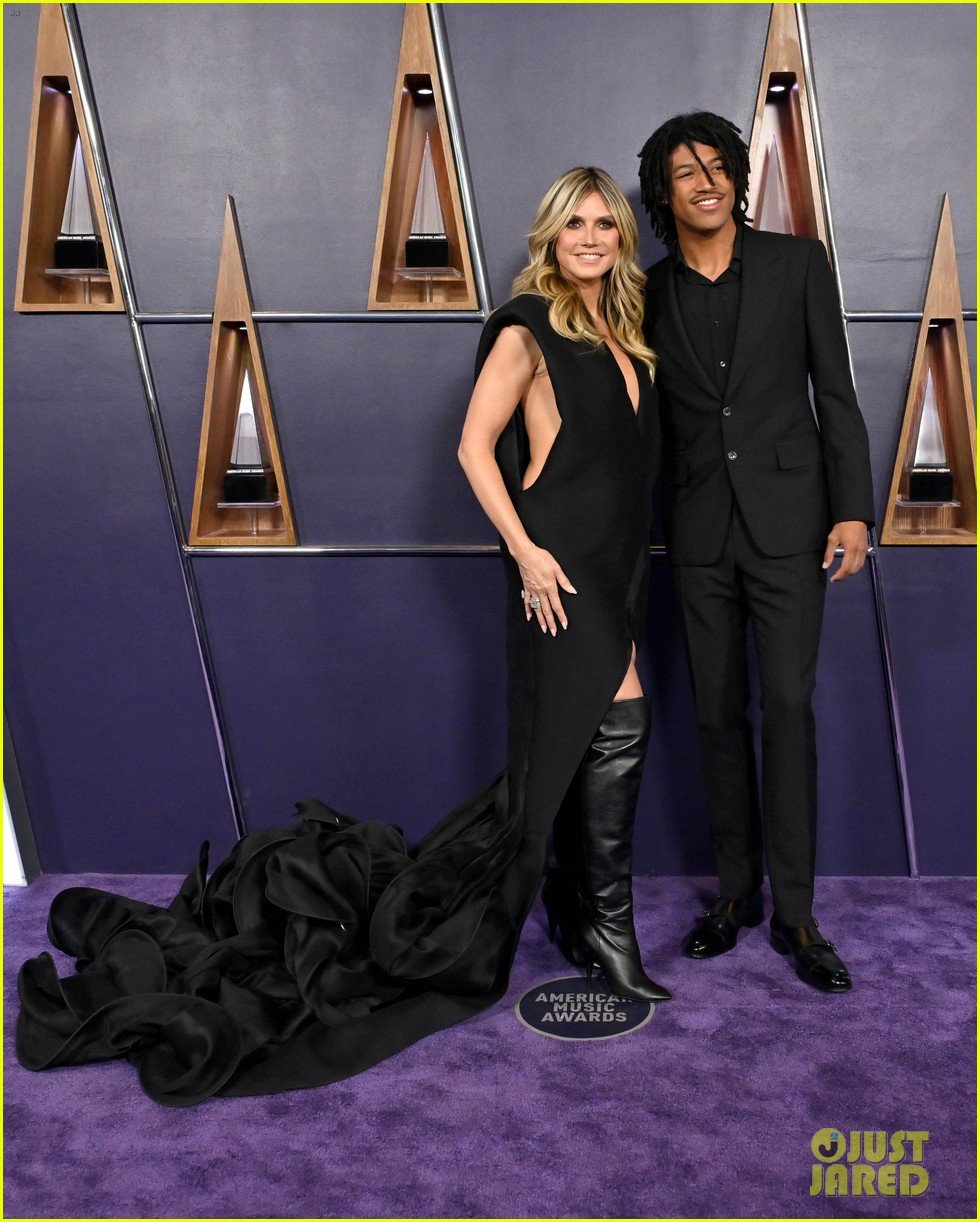 AMAs 2025: Heidi Klum Makes Rare Appearance with 19-Year-Old Son Henry ...