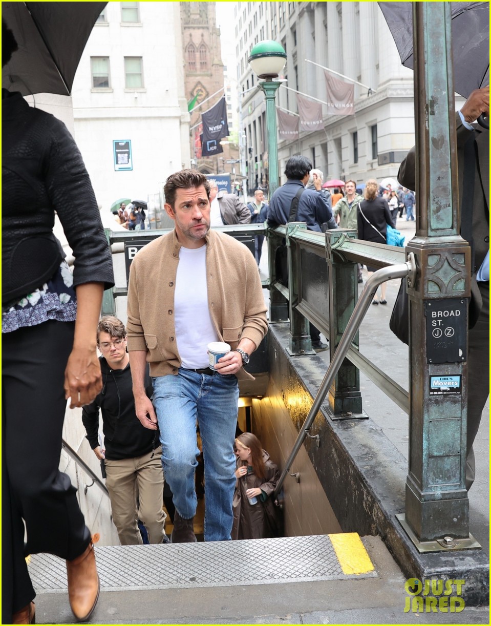 John Krasinski & Wendell Pierce Film New 'Jack Ryan' Movie, Joined On Set By NYC Local Icon ...