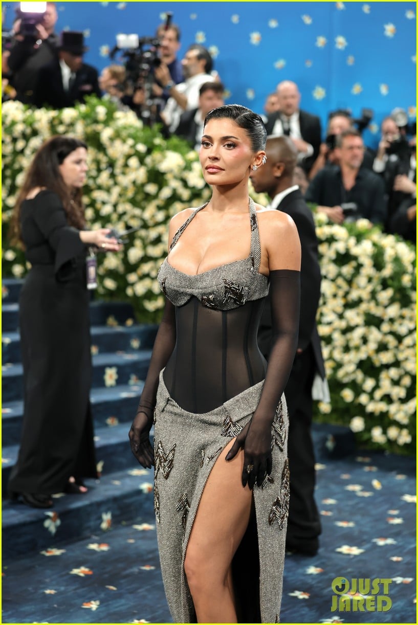 Kylie Jenner Slays in Sheer Corset Dress at Met Gala 2025: Photo 5153659 | Kylie Jenner Photos ...