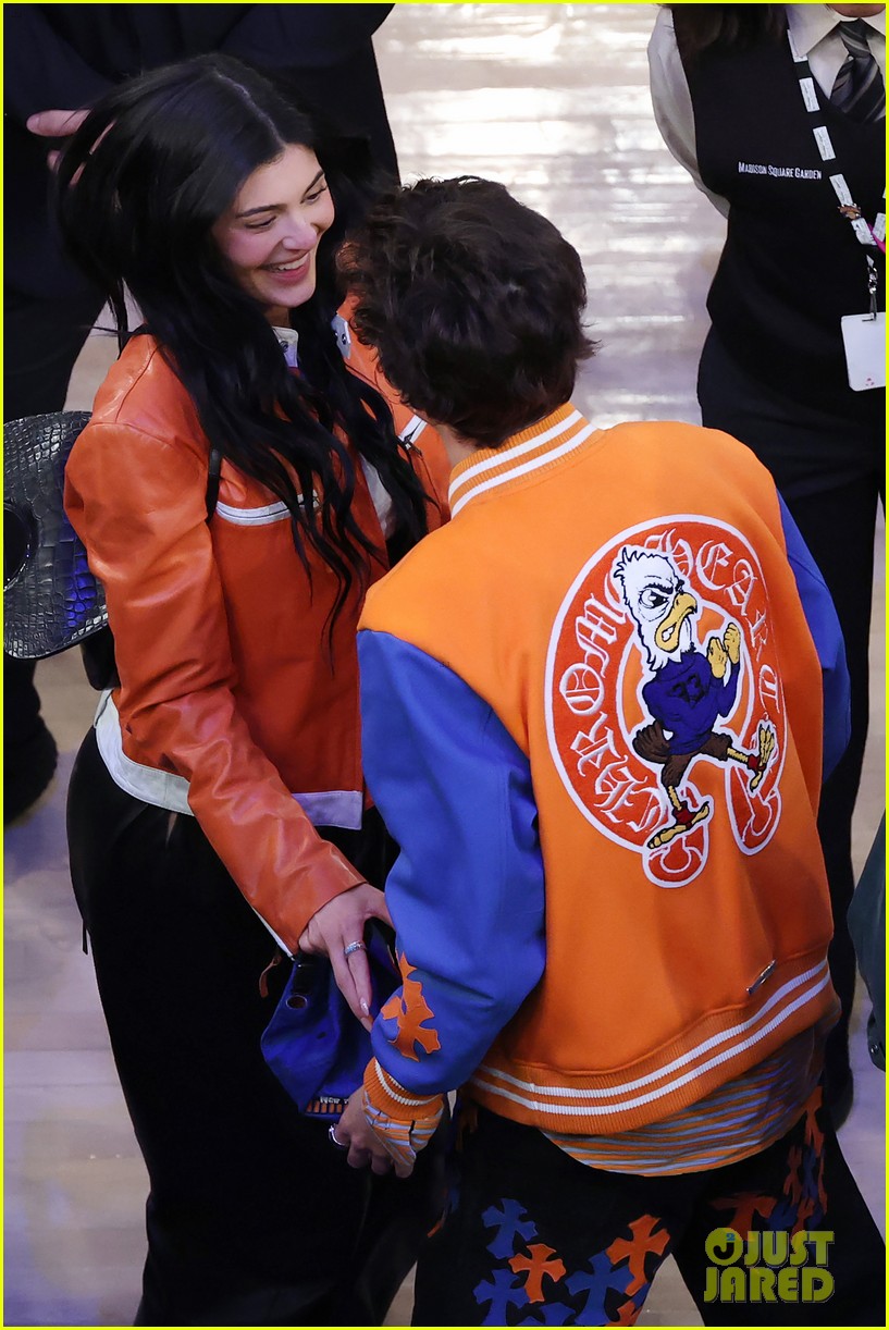 Kylie Jenner Joins Boyfriend Timothee Chalamet at Knicks vs. Pacers ...