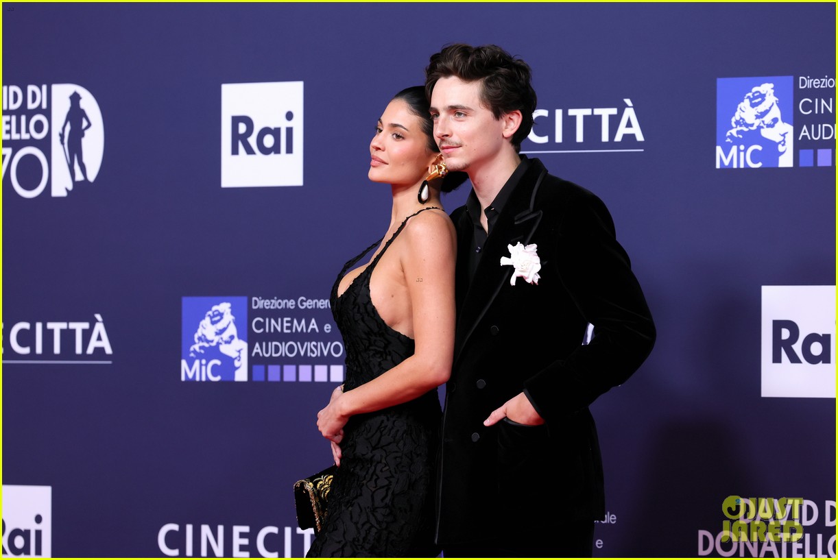 Kylie Jenner & Timothee Chalamet Make Red Carpet Debut as a Couple During Event in Italy: Photo ...