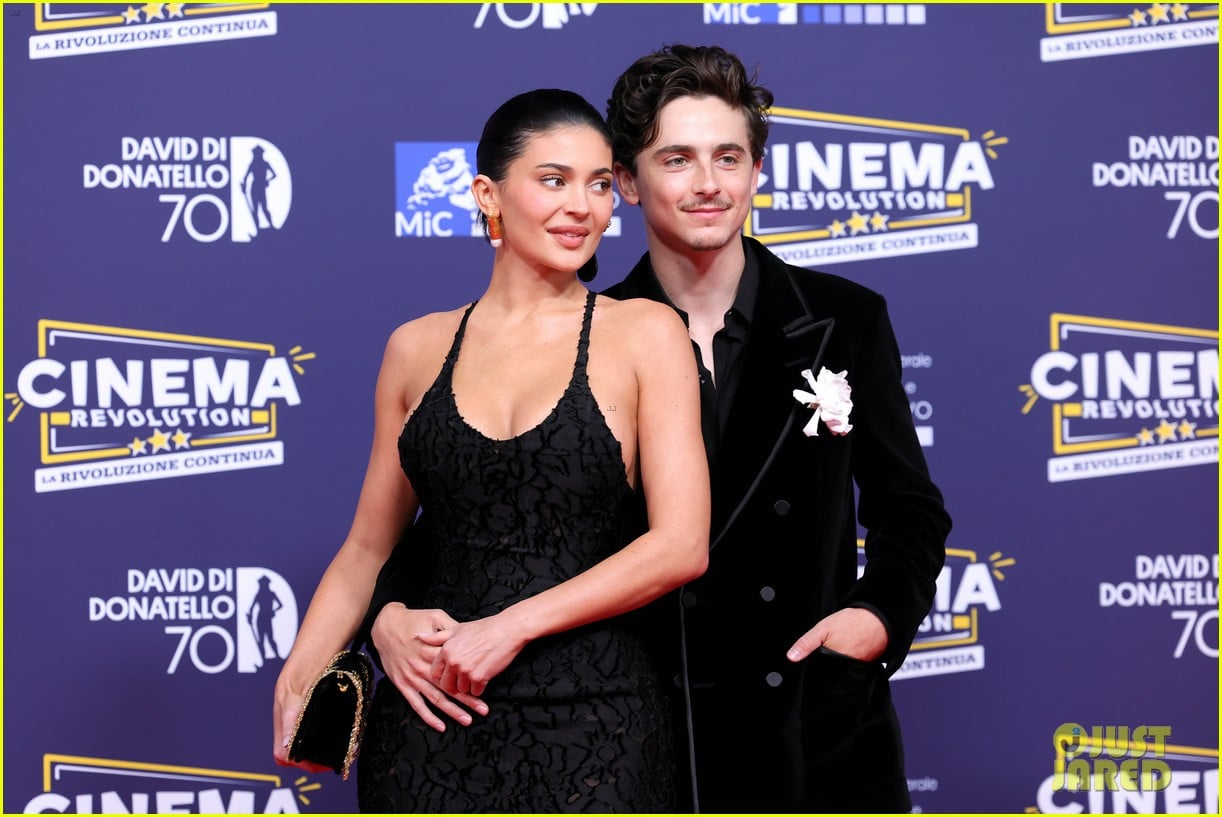 Kylie Jenner & Timothee Chalamet Make Red Carpet Debut as a Couple During Event in Italy: Photo ...