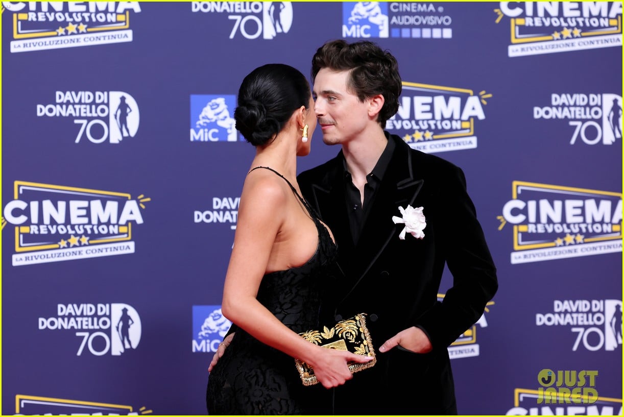 Kylie Jenner & Timothee Chalamet Make Red Carpet Debut as a Couple During Event in Italy: Photo ...