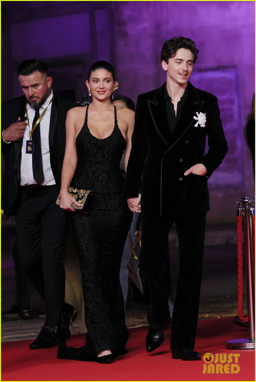 Kylie Jenner & Timothee Chalamet Make Red Carpet Debut as a Couple During Event in Italy: Photo ...