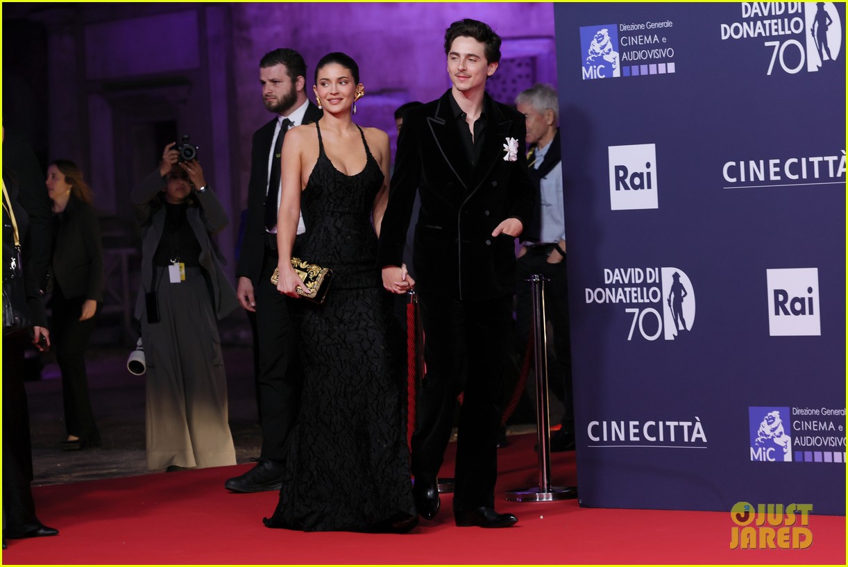 Kylie Jenner & Timothee Chalamet Make Red Carpet Debut as a Couple During Event in Italy: Photo ...