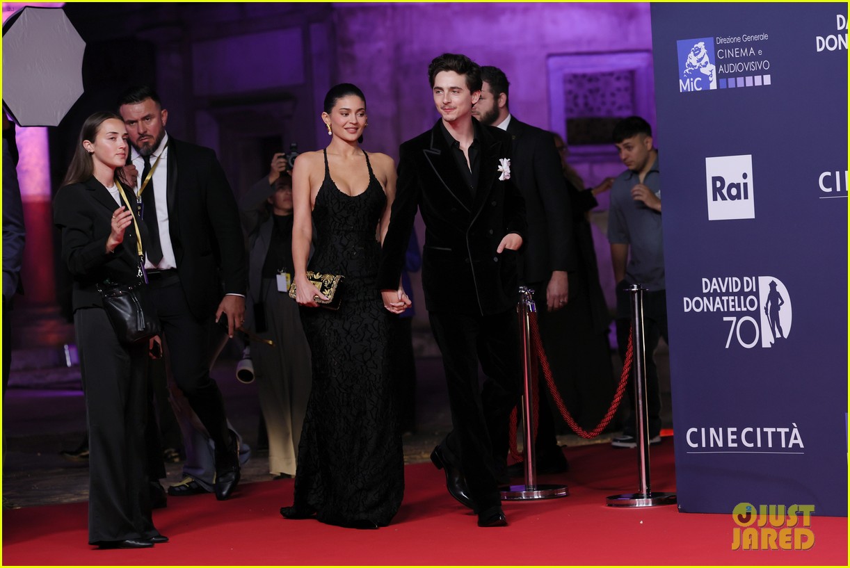 Kylie Jenner & Timothee Chalamet Make Red Carpet Debut as a Couple During Event in Italy: Photo ...