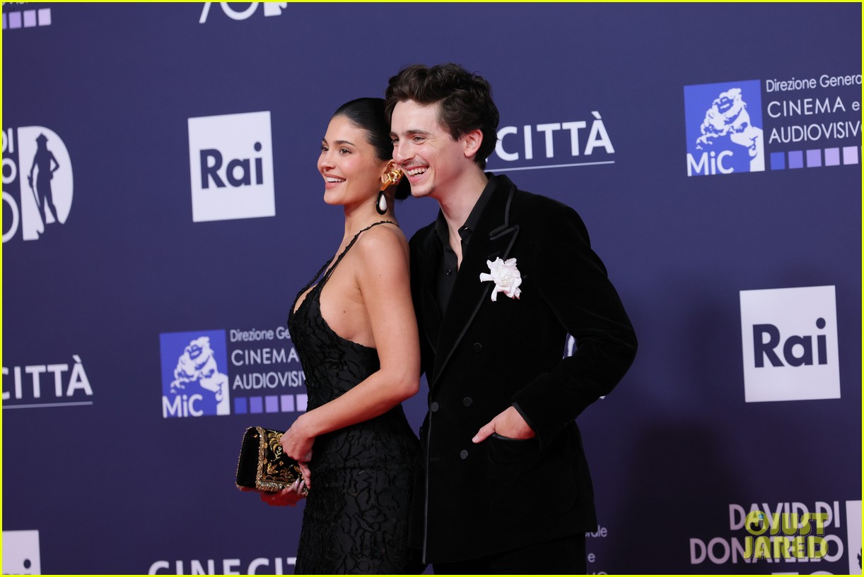 Kylie Jenner & Timothee Chalamet Make Red Carpet Debut as a Couple During Event in Italy: Photo ...