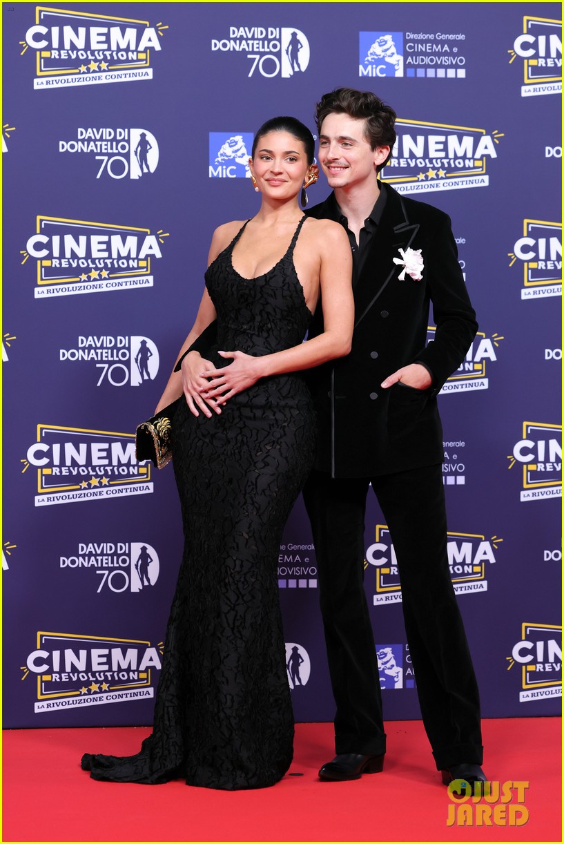 Kylie Jenner & Timothee Chalamet Make Red Carpet Debut as a Couple During Event in Italy: Photo ...