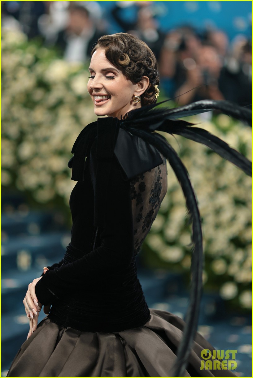 Lana Del Rey Reunites With Alessandro Michele For Second Met Gala ...