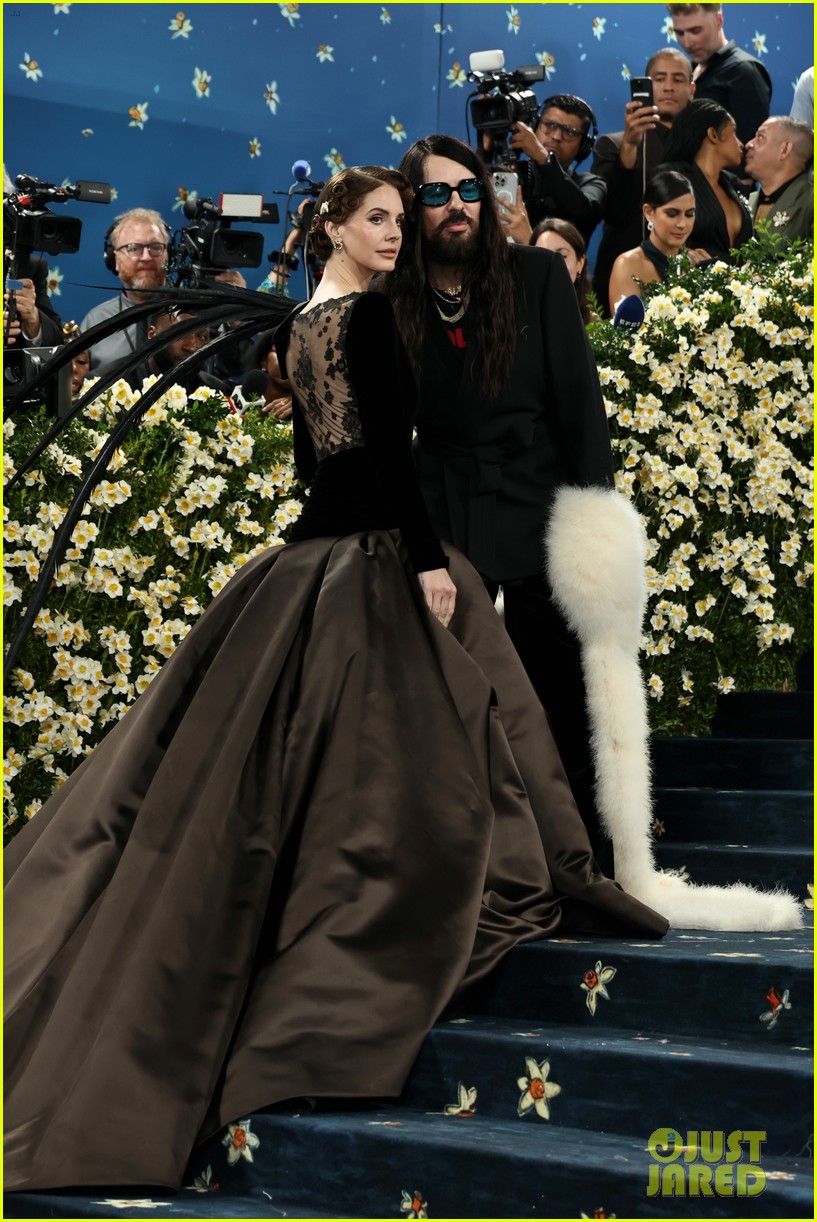 Lana Del Rey Reunites With Alessandro Michele For Second Met Gala ...