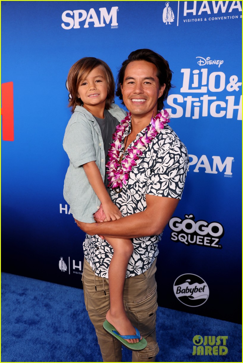 Photo: lilo stitch premiere 2025 42 | Photo 5159364 | Just Jared: Entertainment News