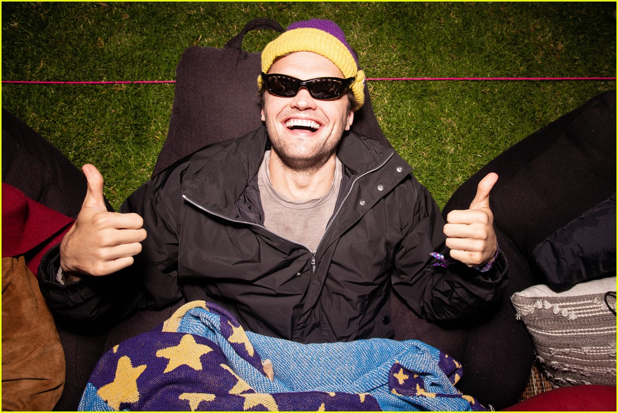 Lorraine Nicholson & Director Jason Reitman Debut New Relationship in ...