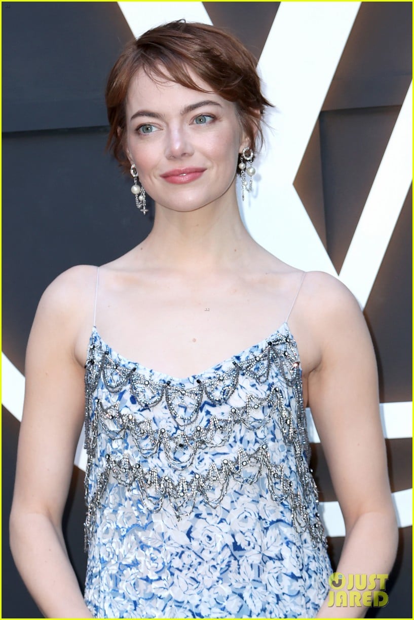 Emma Stone, Saoirse Ronan, Sophie Turner, & More Attend Louis Vuitton ...