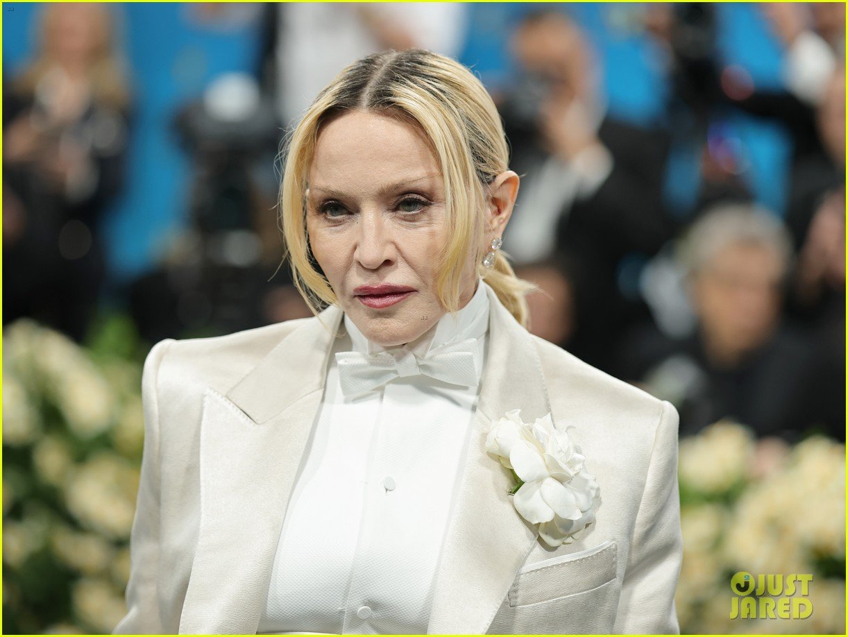 Madonna Suits Up With a Cigar for the Met Gala 2025 Red Carpet: Photo ...