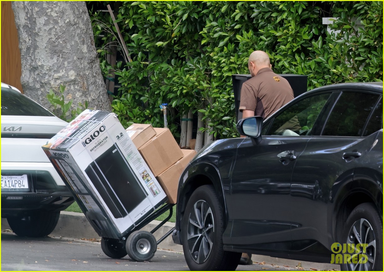 Meghan Trainor Gets Real-ID Certified in Santa Monica After 'All About ...