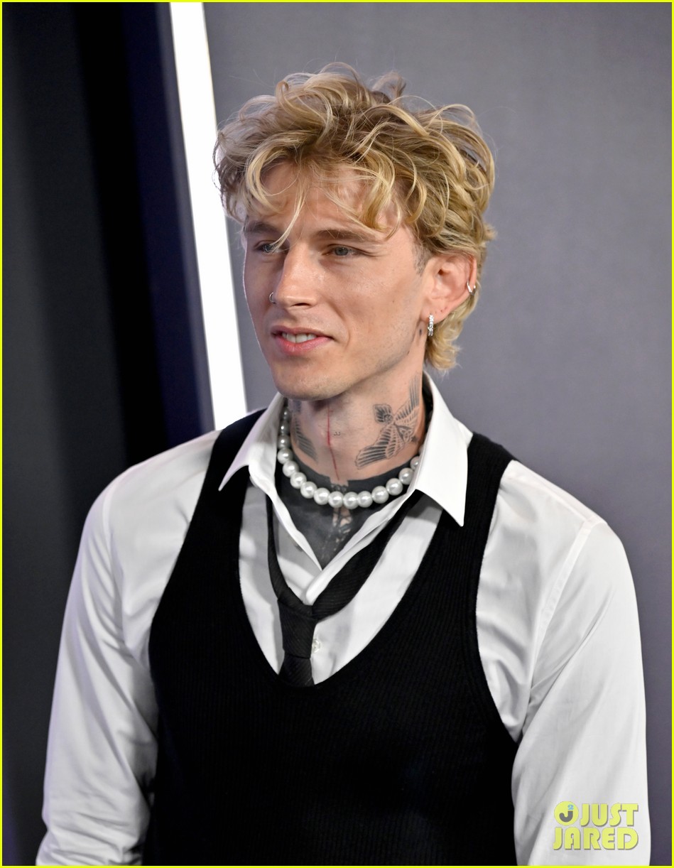 Machine Gun Kelly Explains Why He Skipped AMAs 2025, Despite Walking ...