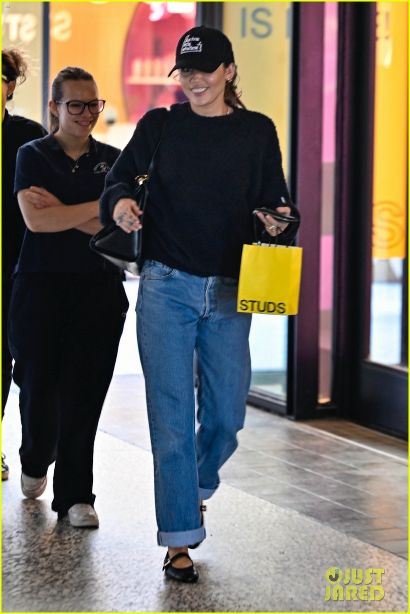 Miley Cyrus Buys New Jewelry at a Piercing Shop in LA!: Photo 5162579 ...
