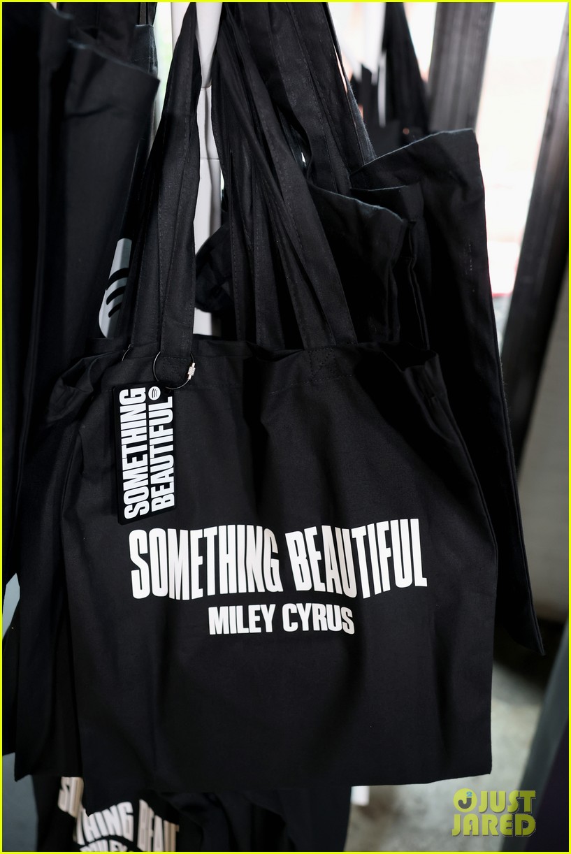 'More to Lose' Lyrics: Miley Cyrus Drops New Song After Hosting Early ...