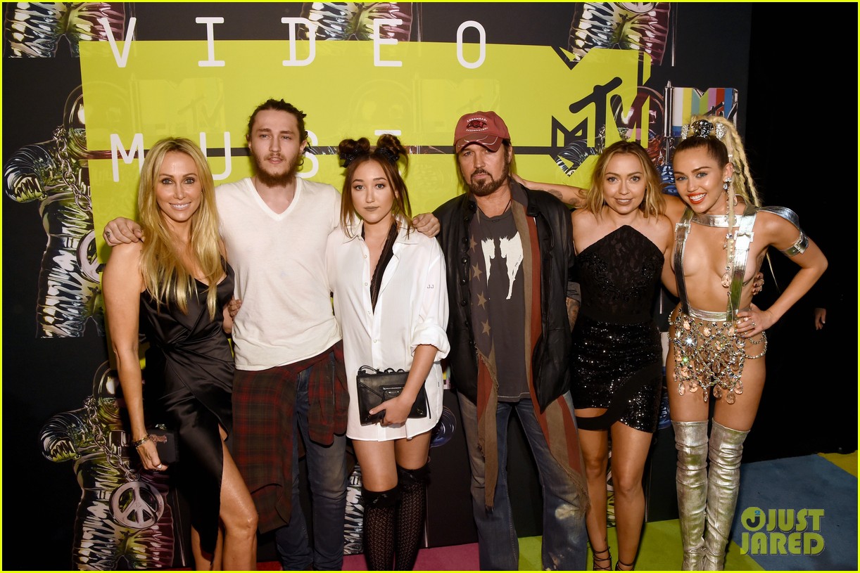 Billy Ray Cyrus Praises Ex Tish Cyrus After Reuniting With Miley Cyrus ...