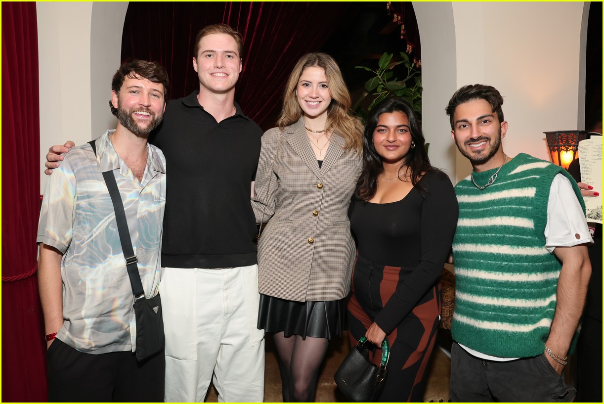 Miley Cyrus & TikTok Throw Surprise Performance for Fans at Chateau ...