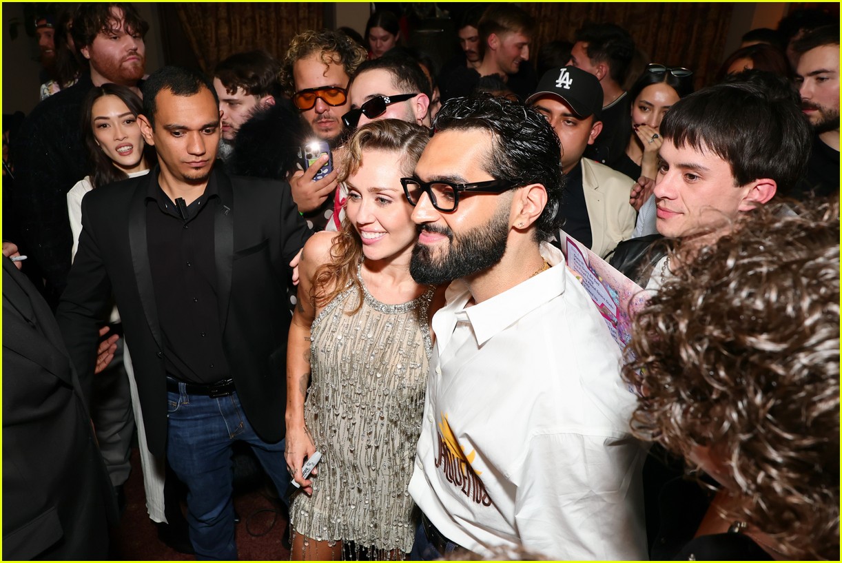 Miley Cyrus & TikTok Throw Surprise Performance for Fans at Chateau ...