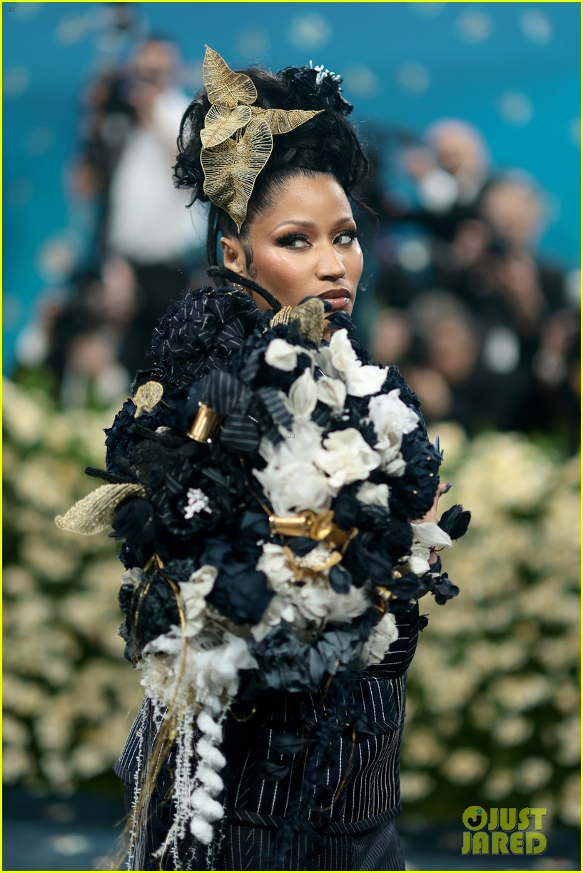 Nicki Minaj is a Beauty in Thom Browne at Met Gala 2025: Photo 5153888 ...