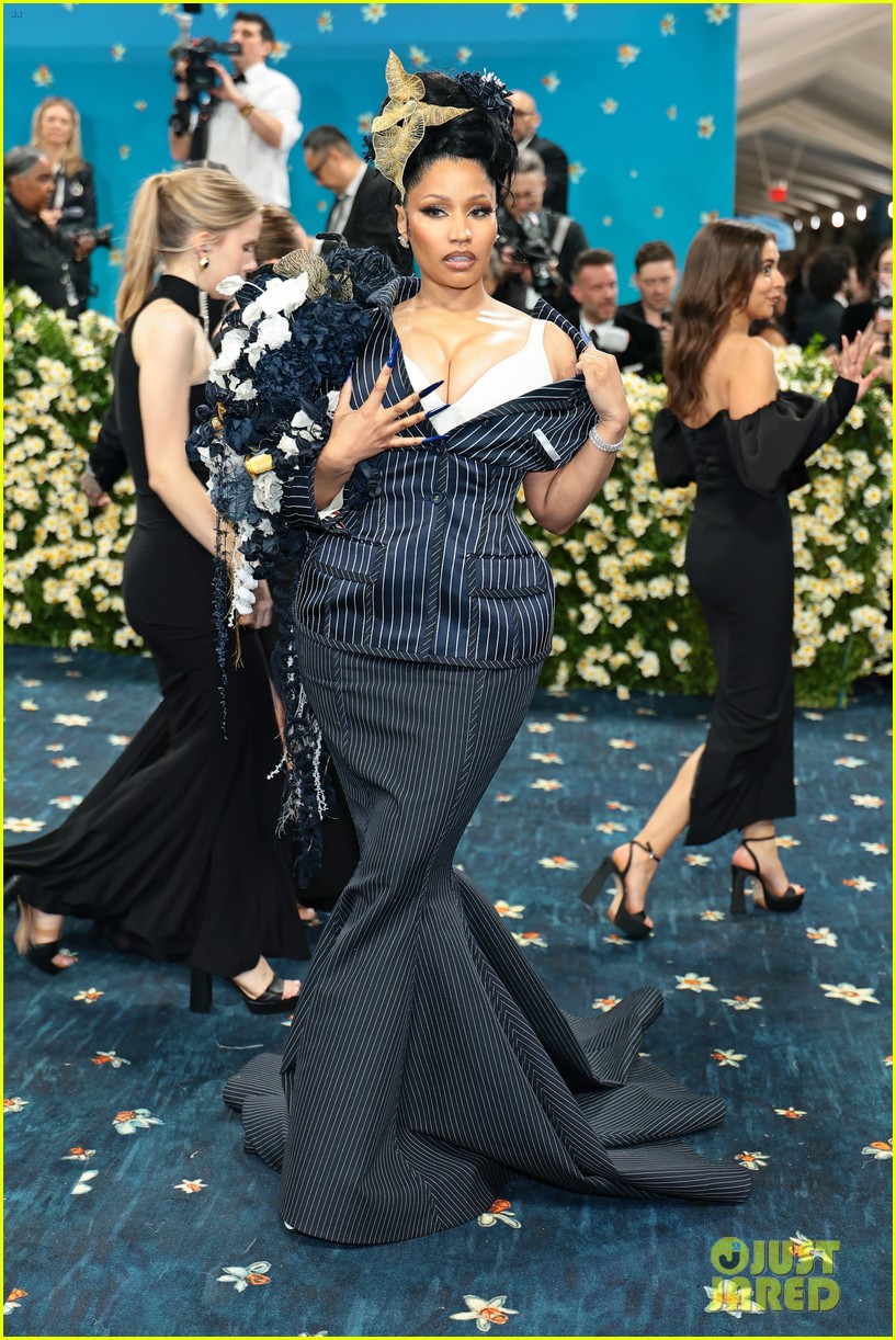 Nicki Minaj is a Beauty in Thom Browne at Met Gala 2025: Photo 5153896 | Nicki Minaj Photos ...
