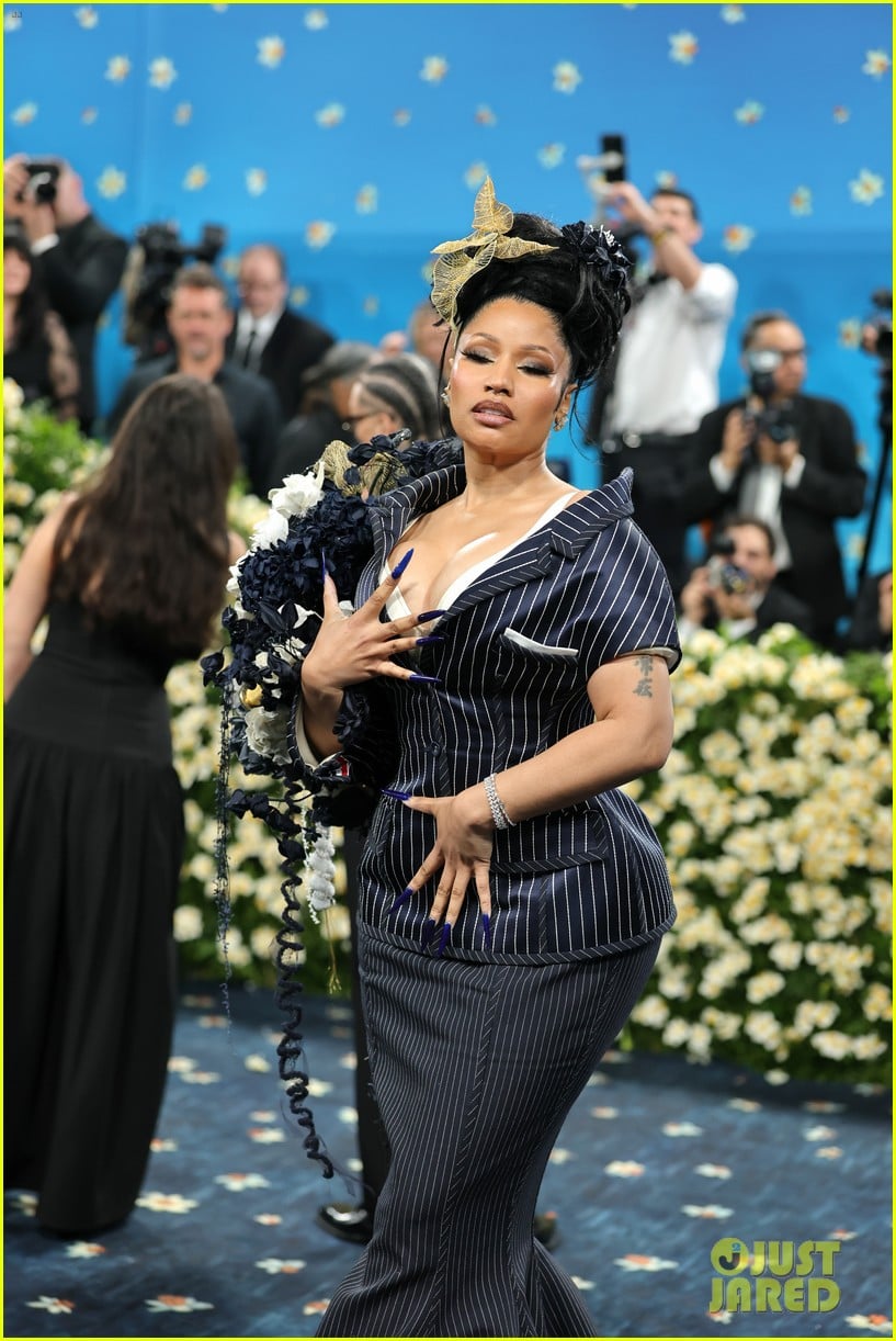 Nicki Minaj is a Beauty in Thom Browne at Met Gala 2025: Photo 5153899 ...