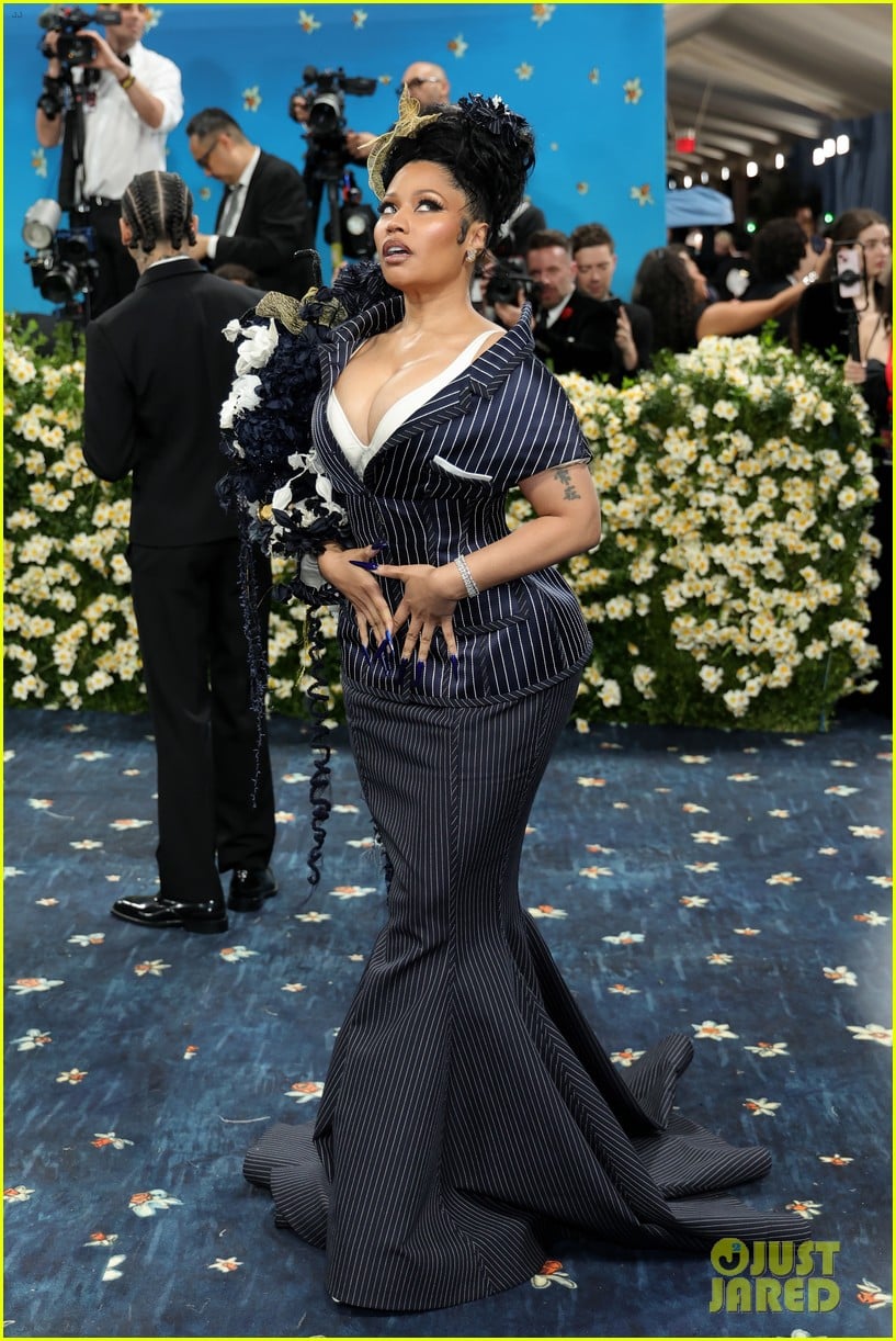Nicki Minaj is a Beauty in Thom Browne at Met Gala 2025: Photo 5153904 ...