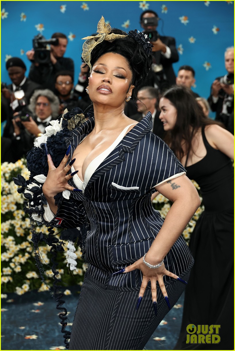 Nicki Minaj is a Beauty in Thom Browne at Met Gala 2025: Photo 5153905 ...
