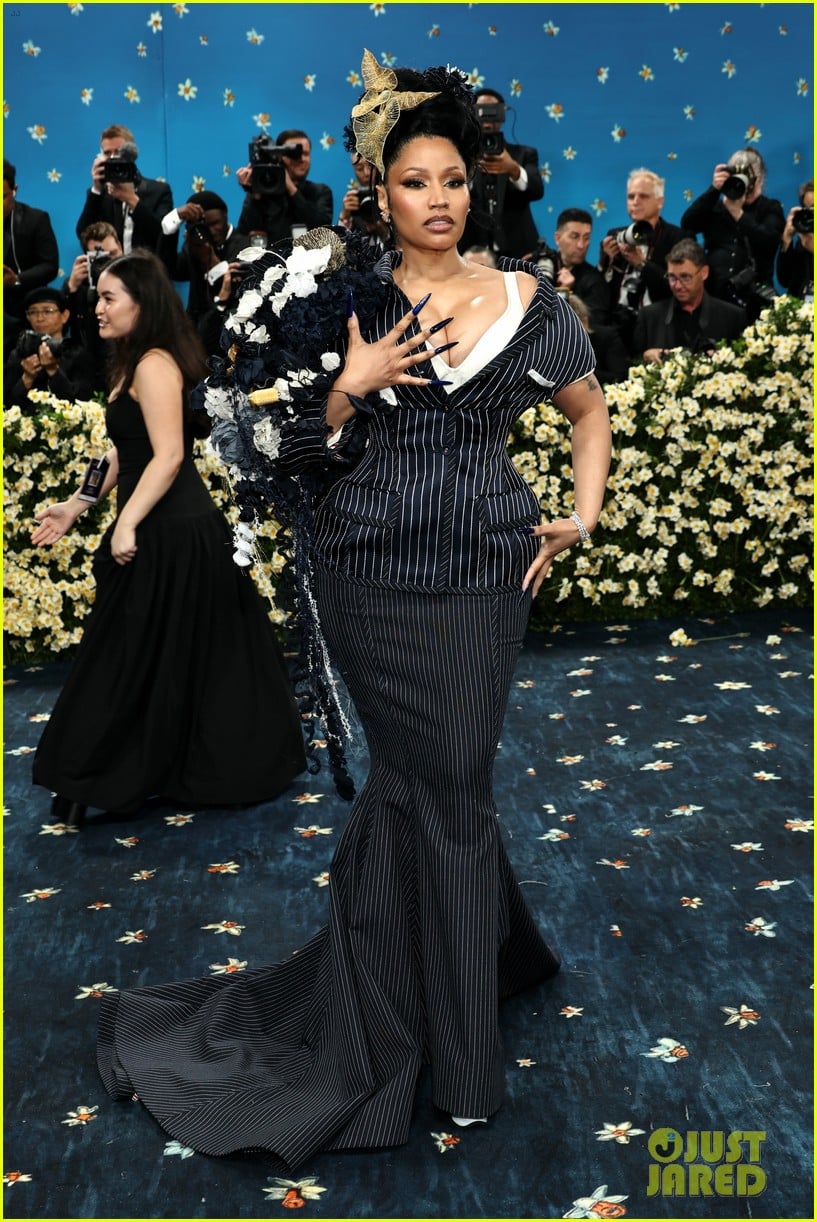 Nicki Minaj is a Beauty in Thom Browne at Met Gala 2025: Photo 5153907 ...