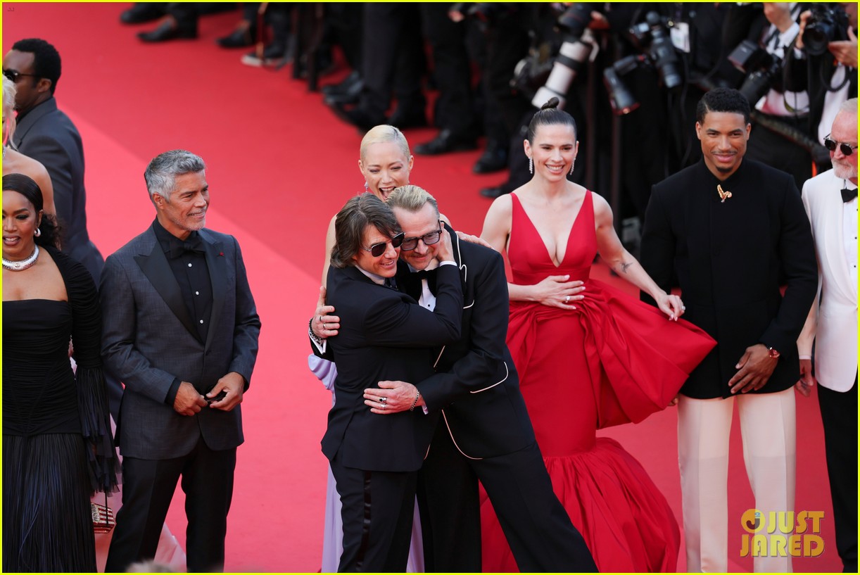 Tom Cruise & 'Mission: Impossible' Cast Have Fun on Cannes 2025 Red ...