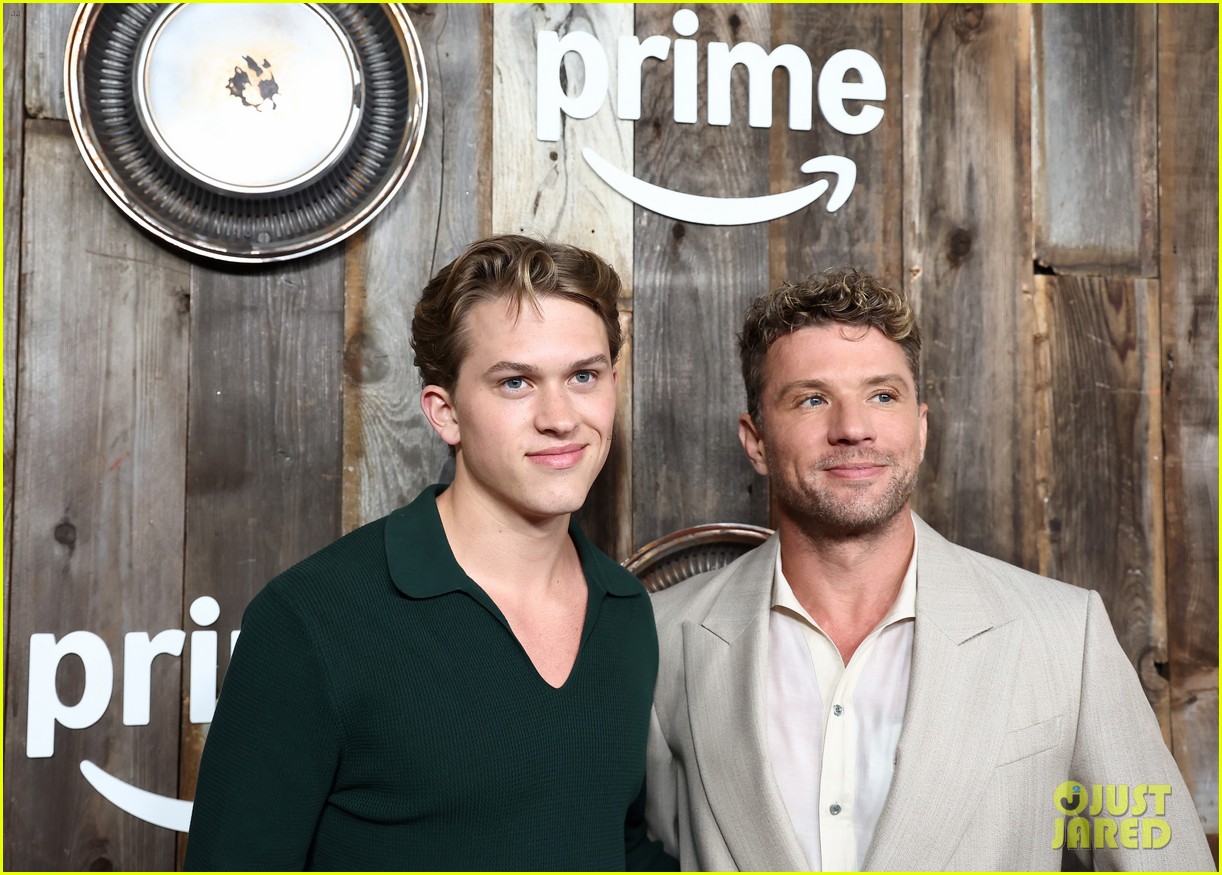 Ryan Phillippe & Son Deacon Attend Premiere of Their New Show ...