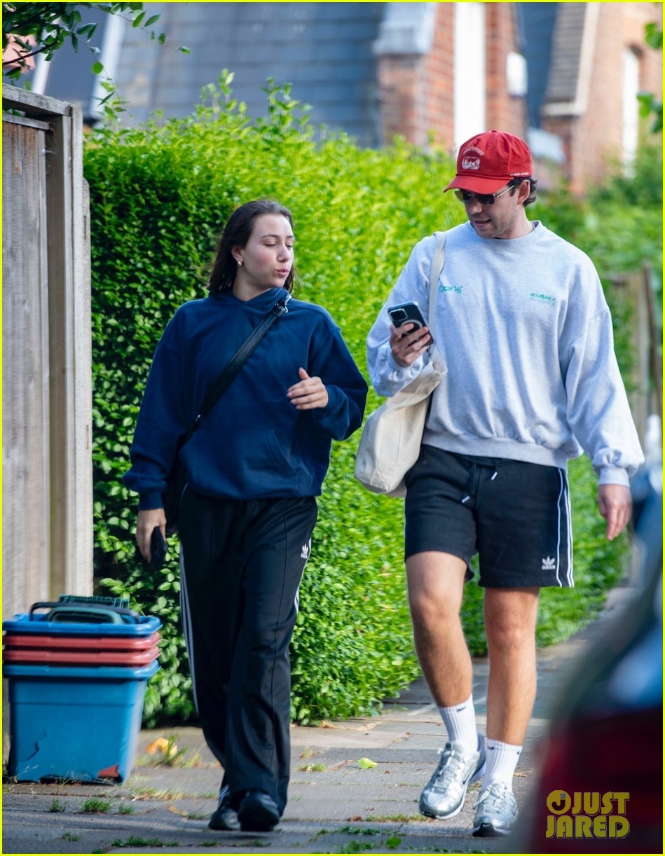 Bridgerton's Luke Newton Spotted with Girlfriend Antonia Roumelioti ...