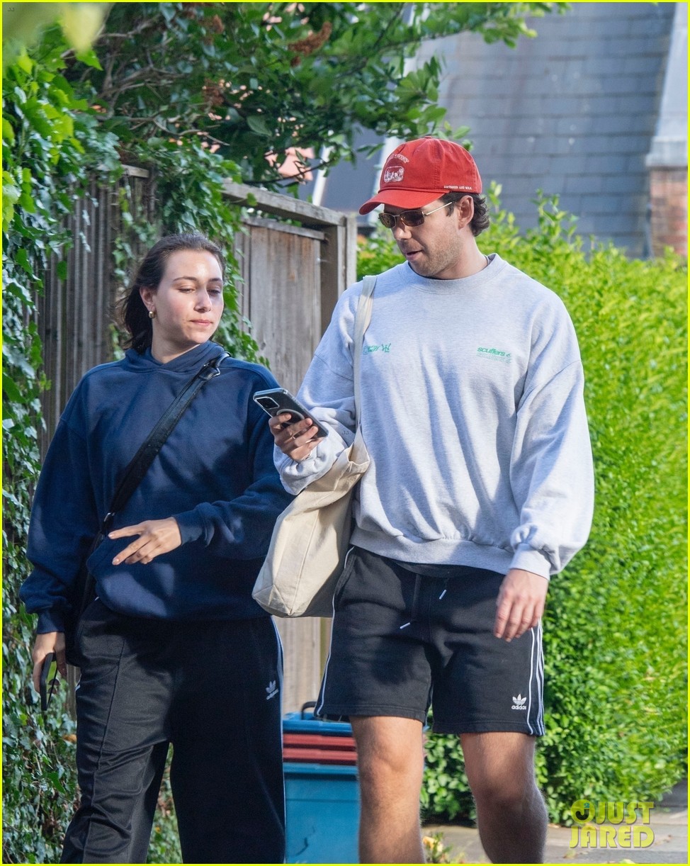 Bridgerton's Luke Newton Spotted with Girlfriend Antonia Roumelioti ...