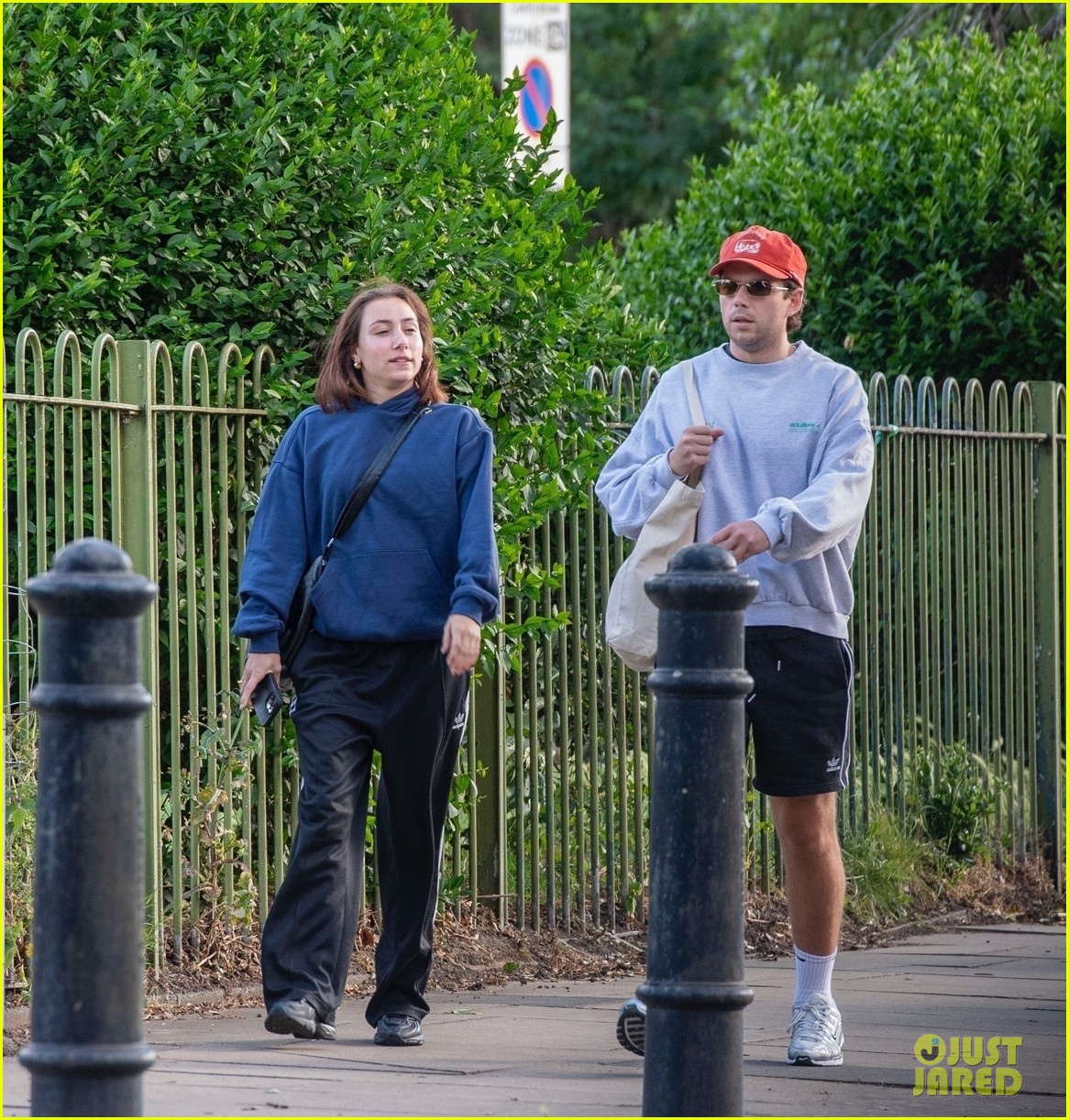 Bridgerton's Luke Newton Spotted with Girlfriend Antonia Roumelioti ...