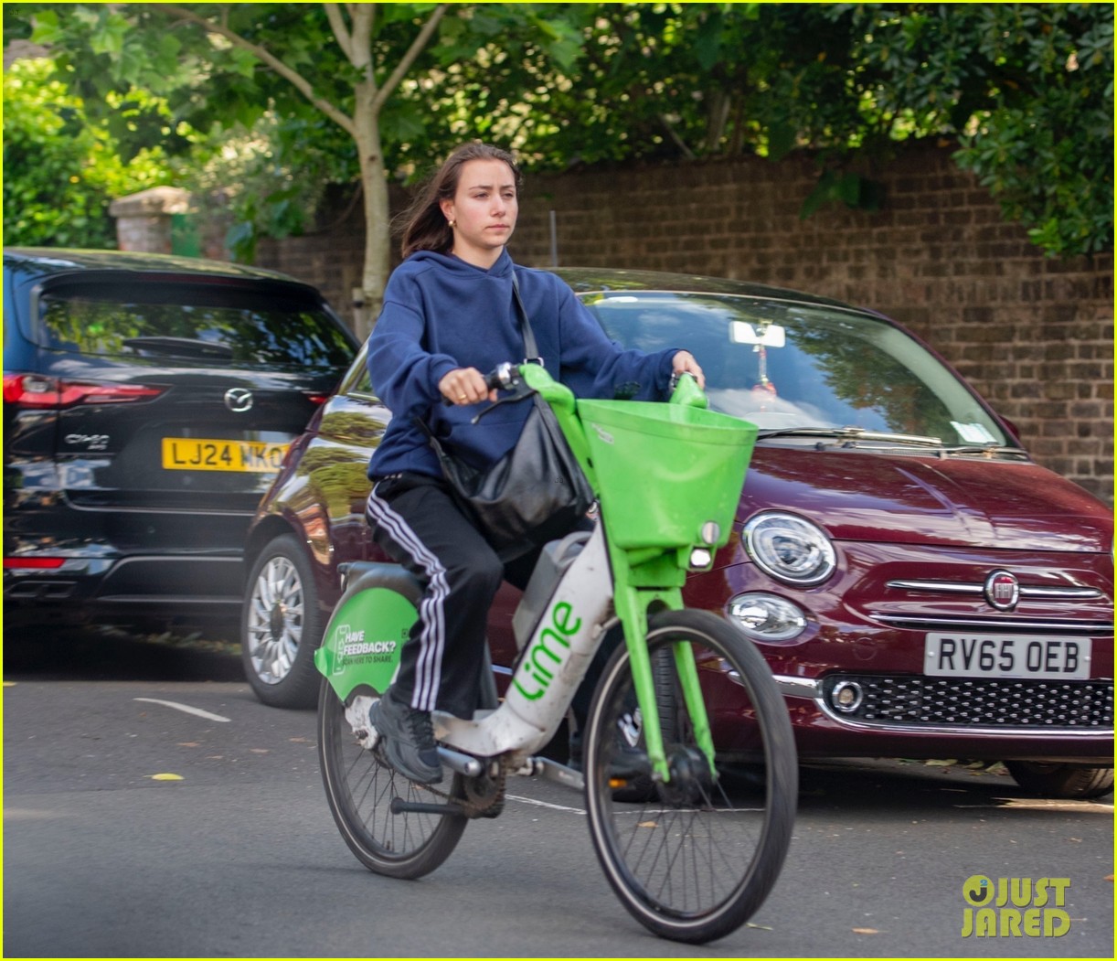 Bridgerton's Luke Newton Spotted with Girlfriend Antonia Roumelioti ...