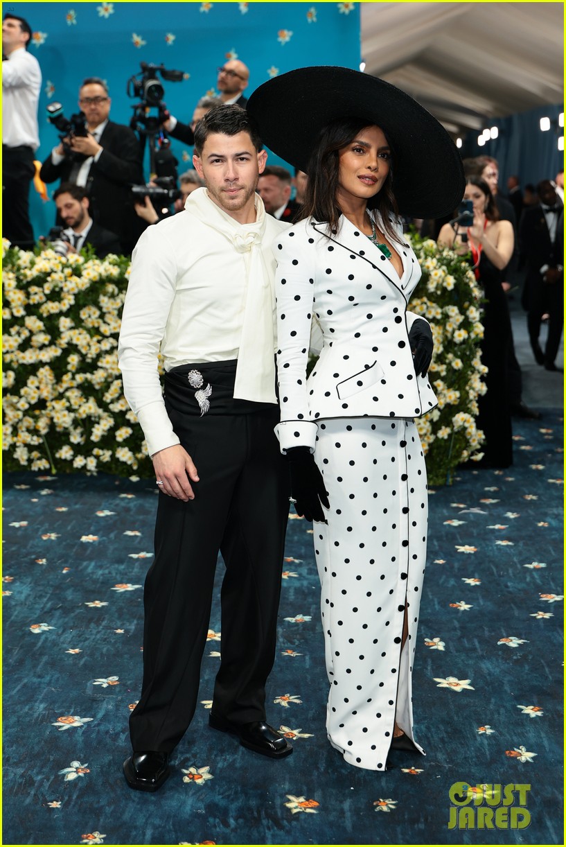 Nick Jonas & Priyanka Chopra Couple Up For Date Night at Met Gala 2025 ...
