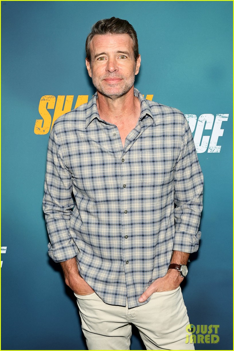 Kerry Washington Gets Surprise Visit from 'Scandal' Co-Star Scott Foley ...