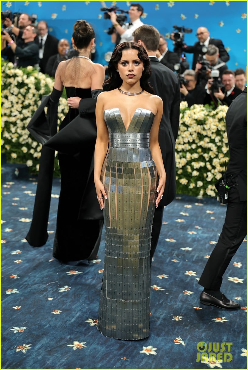 Jenna Ortega Wears Metallic Dress Made Out of Rulers to Met Gala 2025 ...