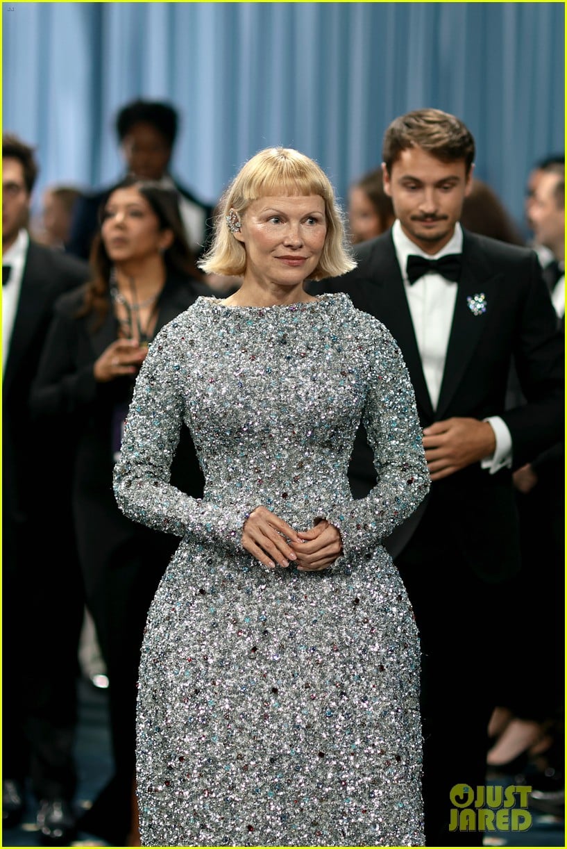 Pamela Anderson Explains New Hairstyle at Met Gala 2025: 'I Wanted ...