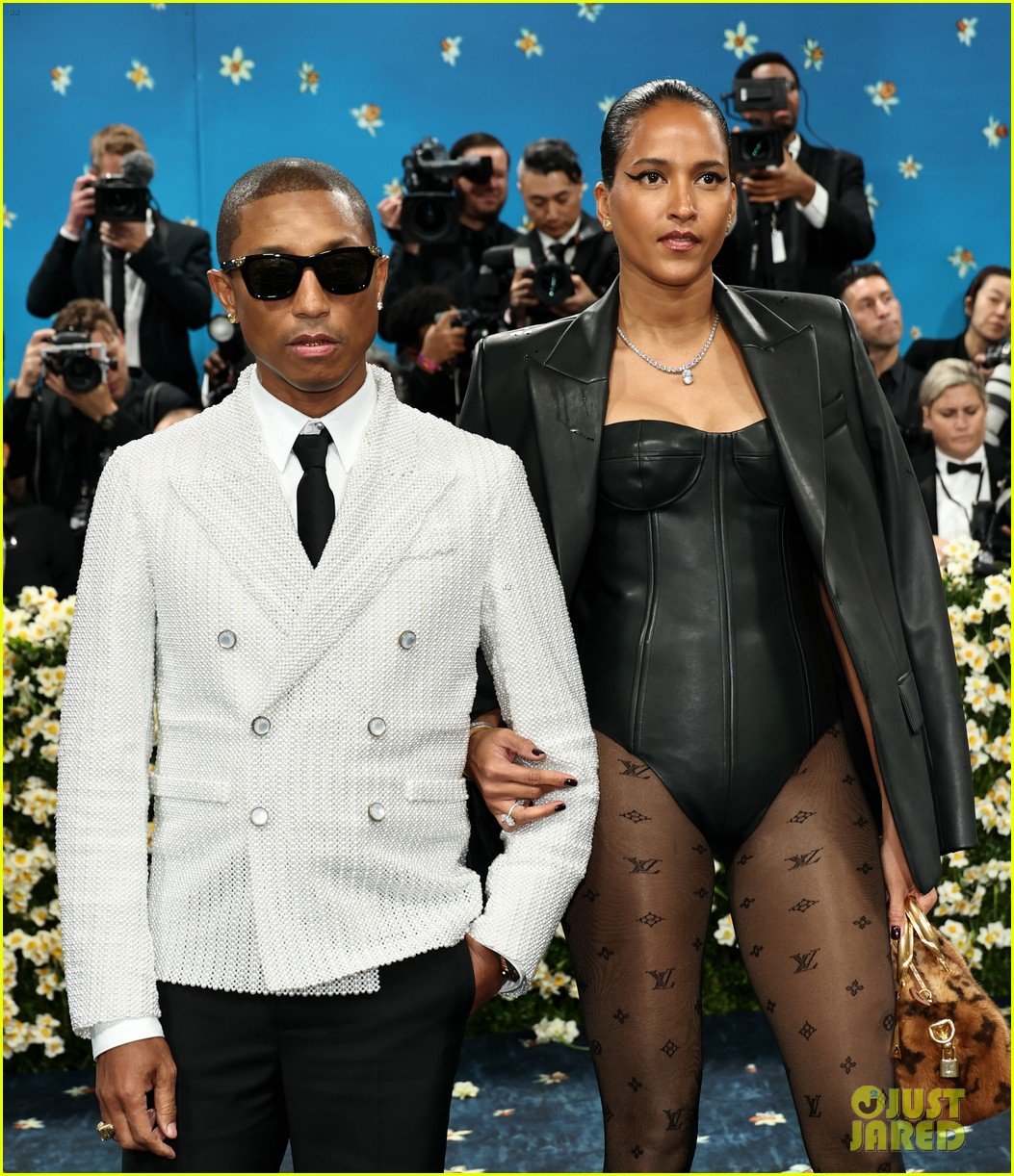 Co-Chair Pharrell Williams & Wife Helen Lasichanh Arrive for Met Gala 2025: Photo 5152950 ...