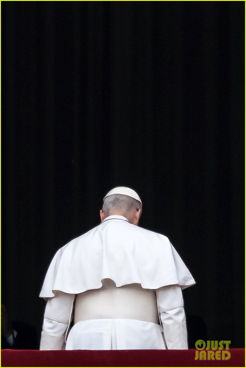 Pope Leo XIV Gives His First Sunday Address at the Vatican, Calls for ...