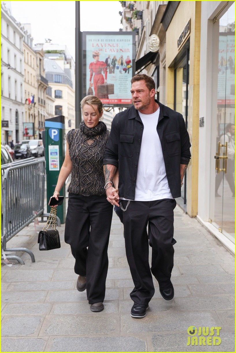 Alan Ritchson & Wife Catherine Hold Hands While Enjoying Romantic ...