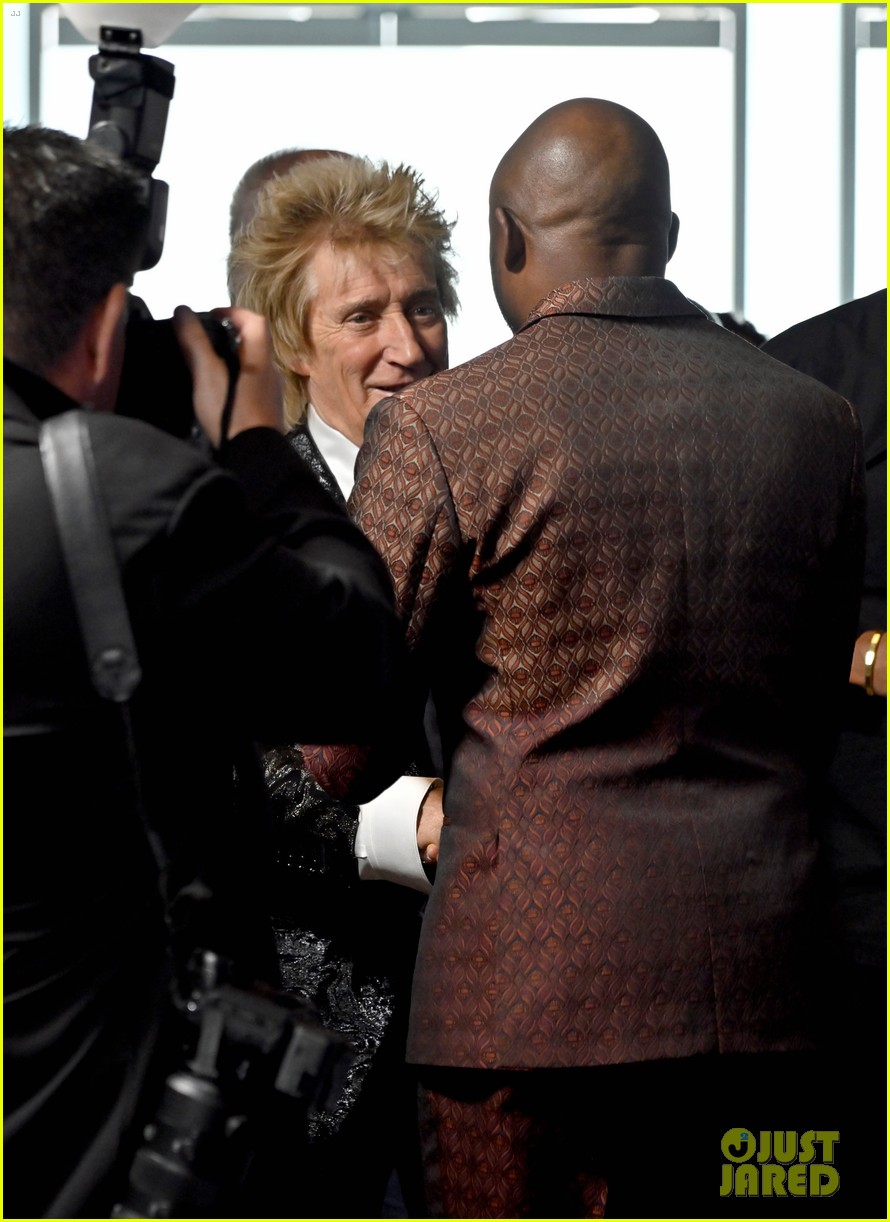 Rod Stewart Attends AMAs 2025 Sans Wife Penny Lancaster to Accept Lifetime Achievement Award ...