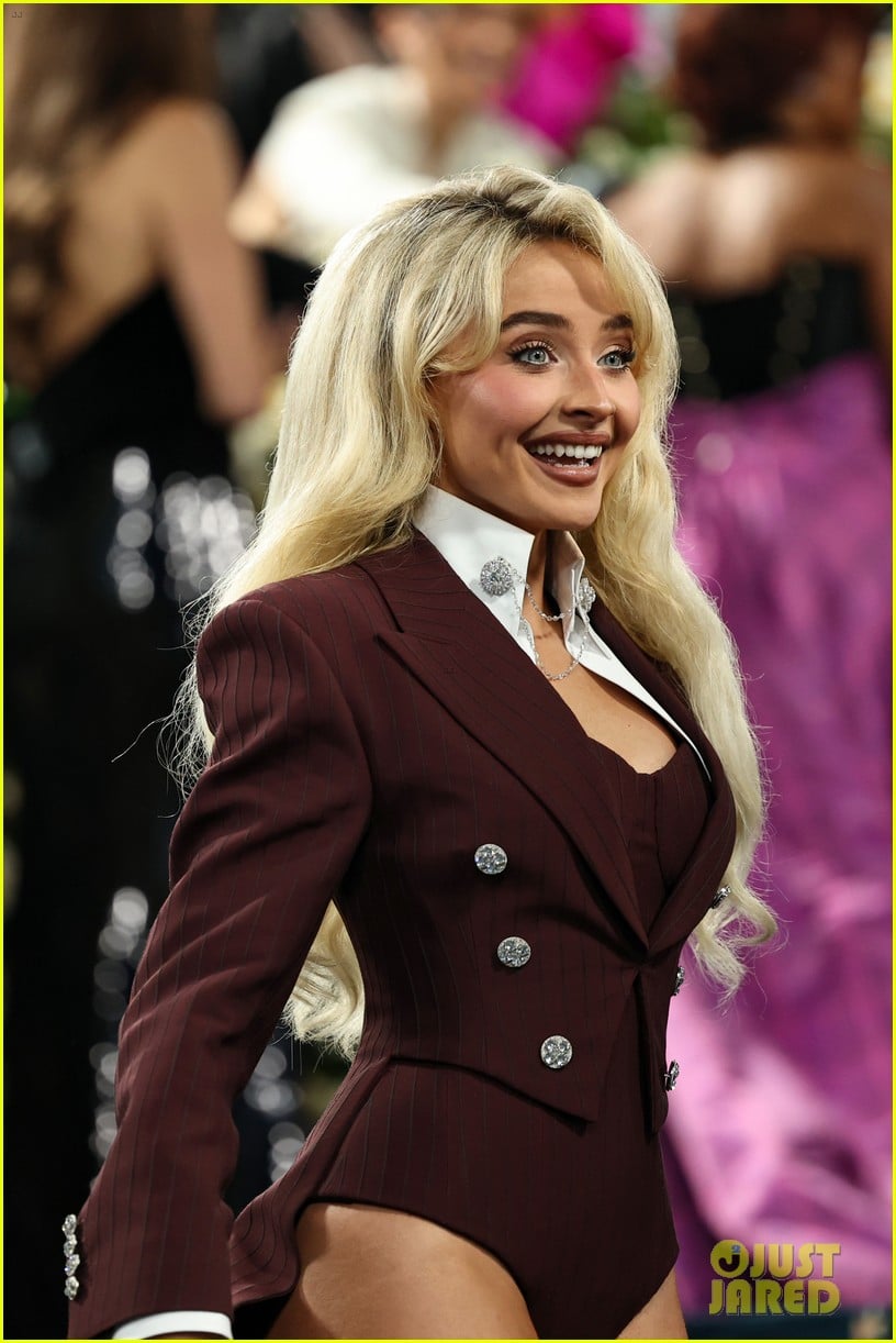 Sabrina Carpenter Claps Back at Criticism Over Her Met Gala 2025 Outfit: Photo 5156316 | Photos ...