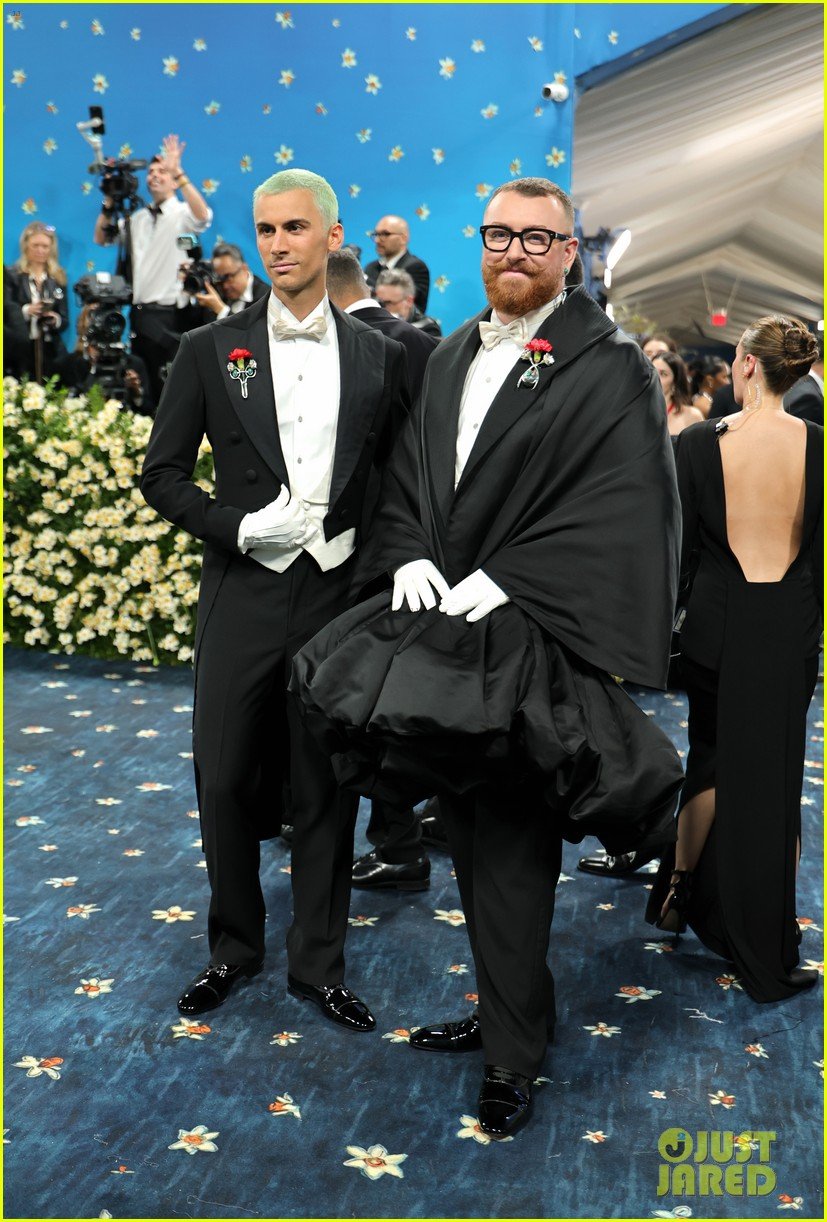 Sam Smith & Boyfriend Christian Cowan Arrive at Met Gala 2025 Together ...