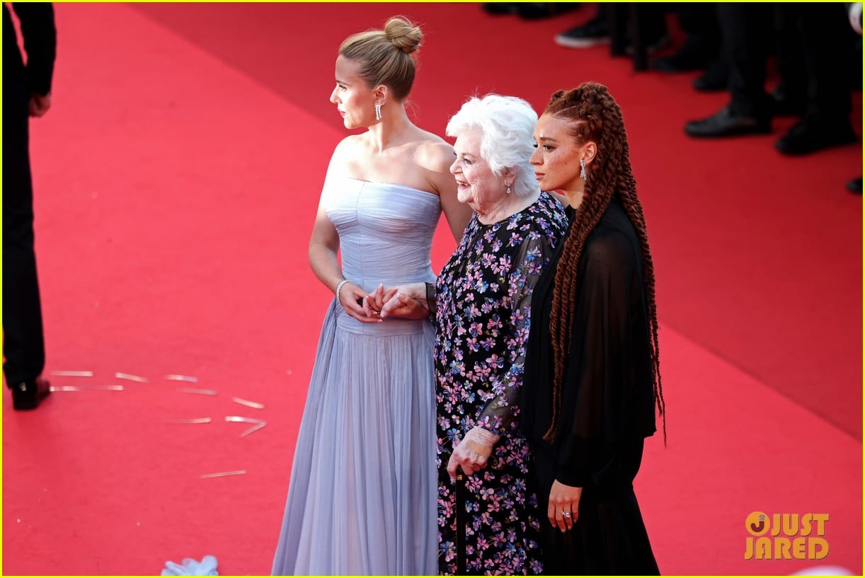 Scarlett Johansson Debuts 'Eleanor the Great' at Cannes with Husband ...